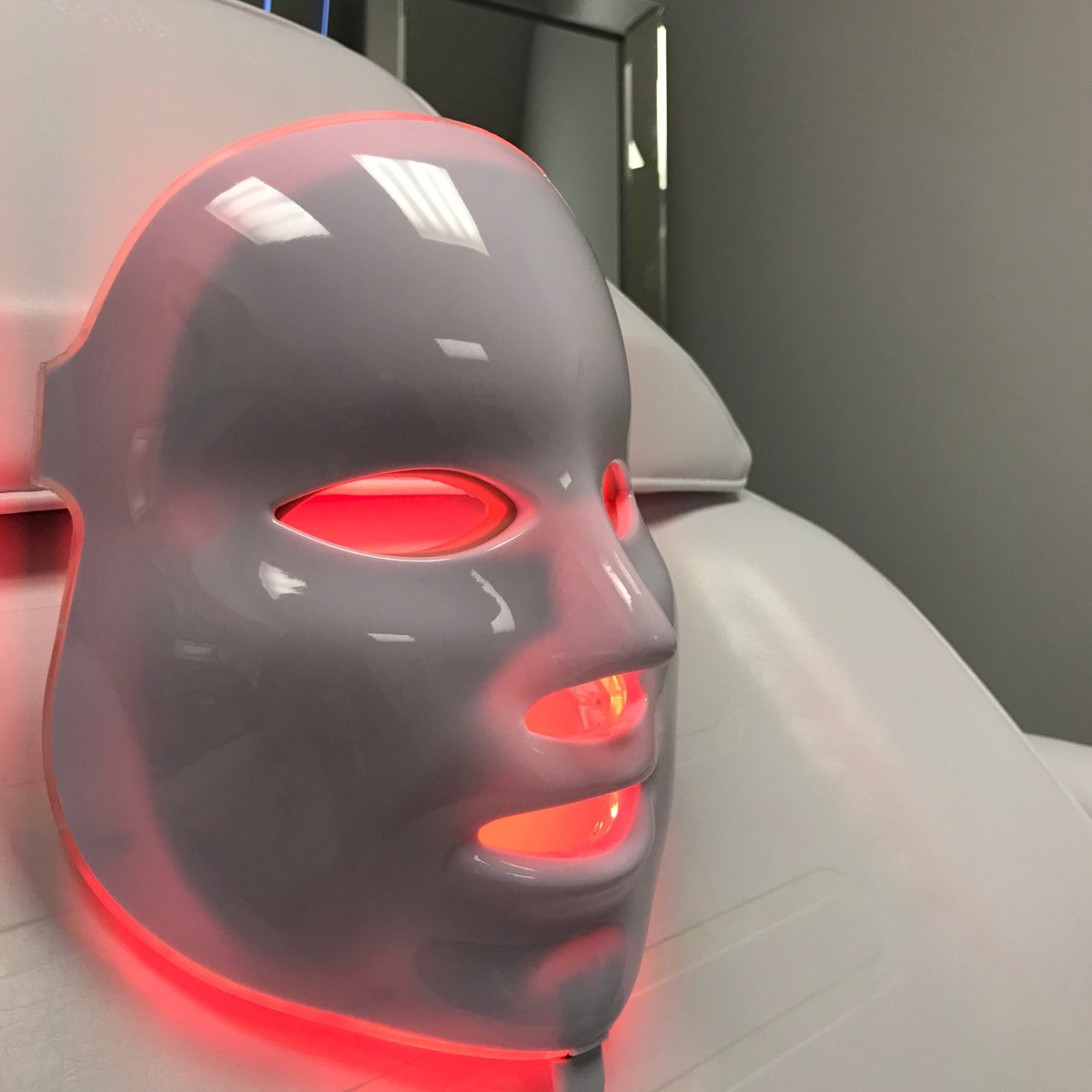 Professional Advanced LED Light Therapy Facial Mask - Skin Rejuvenation ...